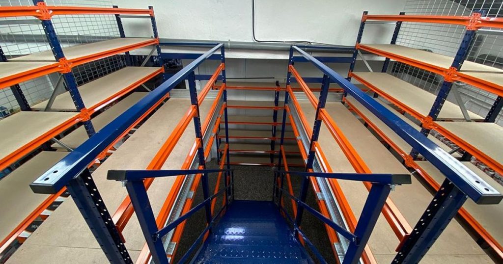 Optimizamos el espacio de un almacén del sector automovilístico con una ...